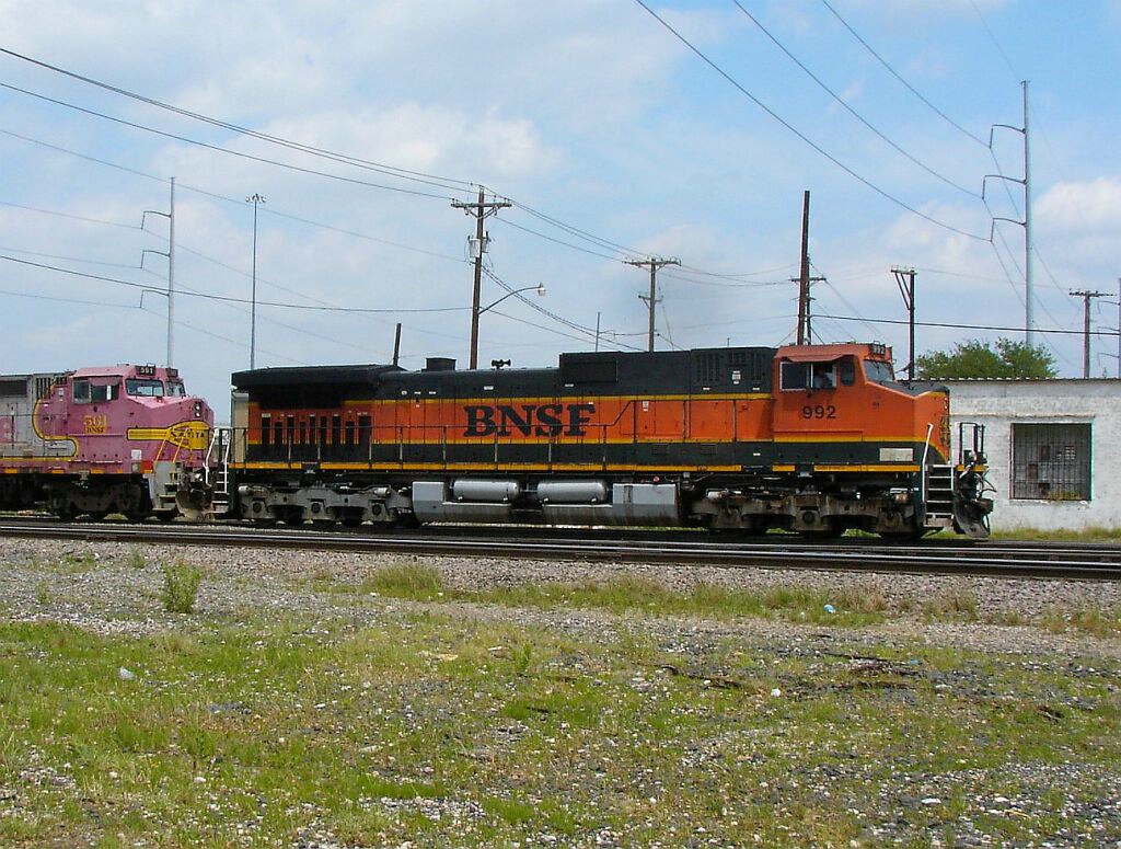 BNSF 992